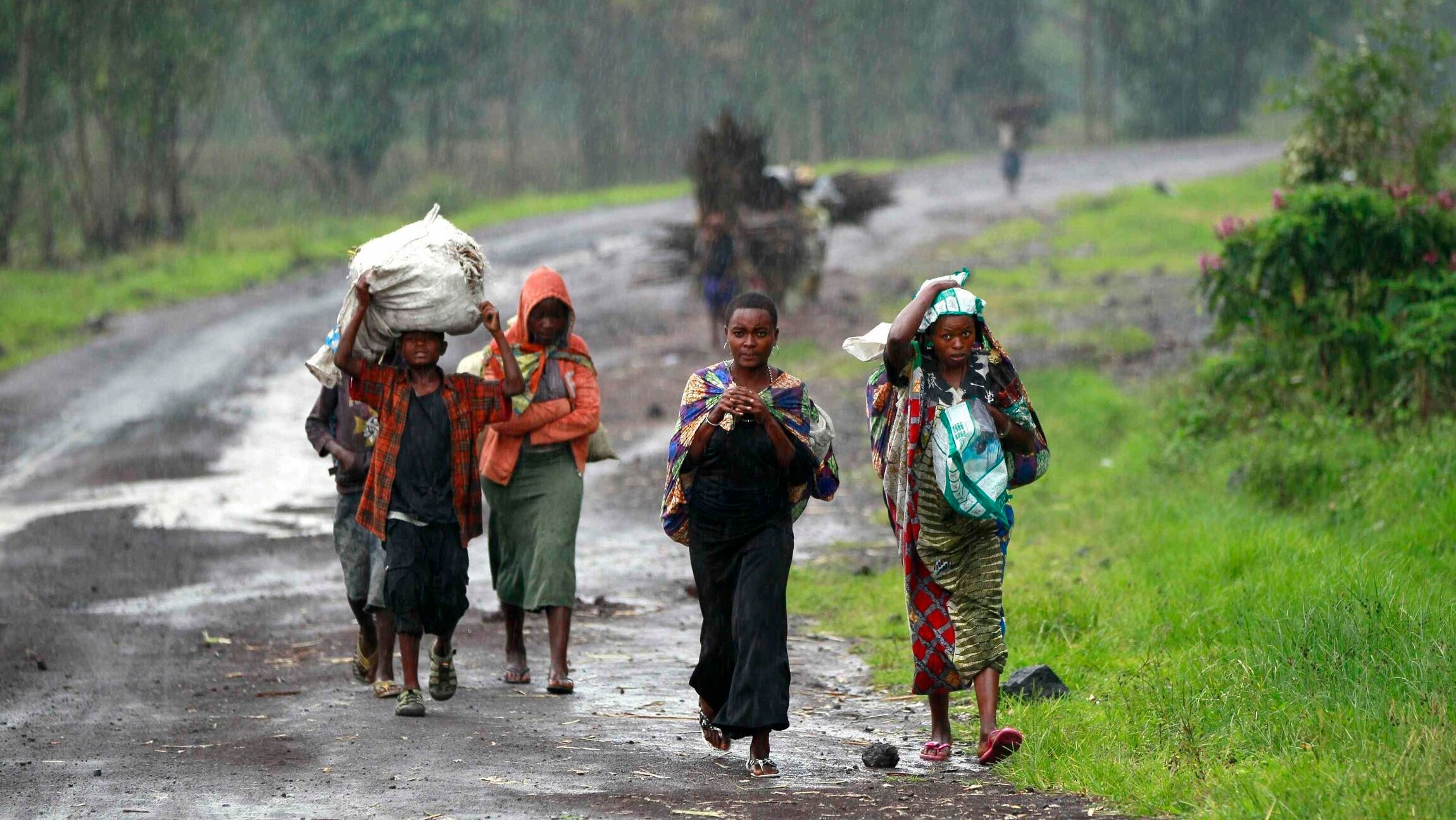 Trump administration drops refugee cap to historic low - Catholic ...